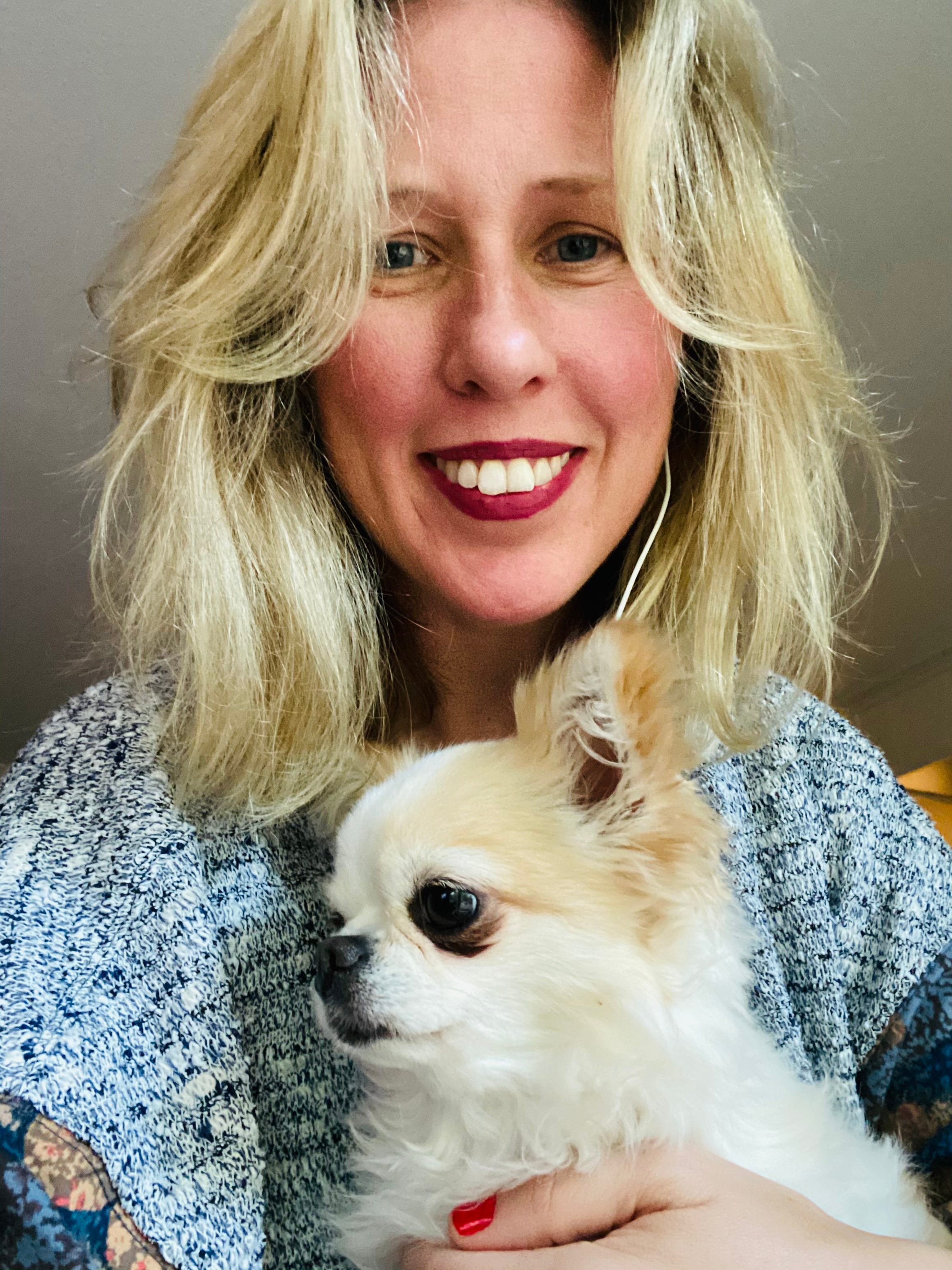 Laurie Anne Carter – Medium