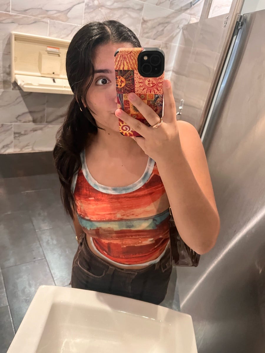 Alexandra Pazos – Medium