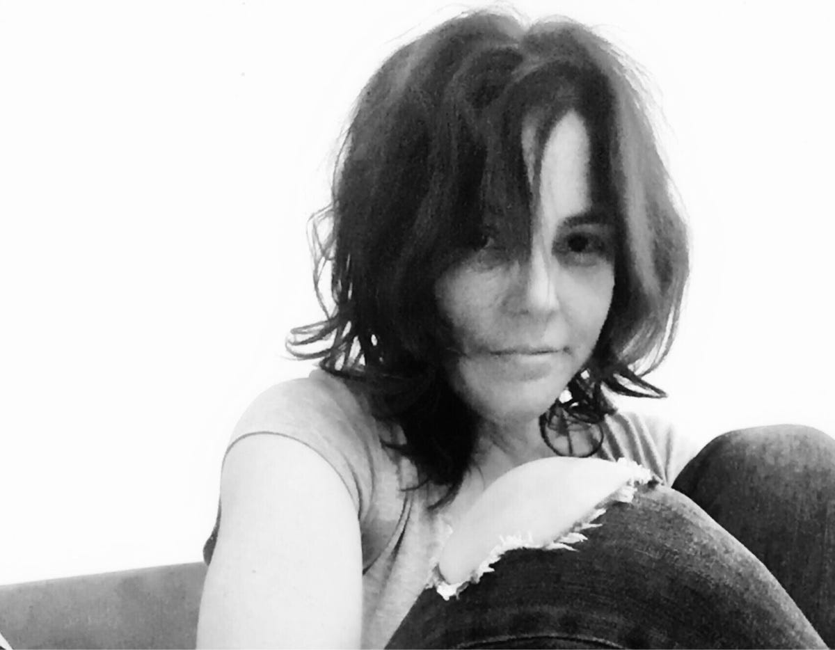 Débora Meira – Medium