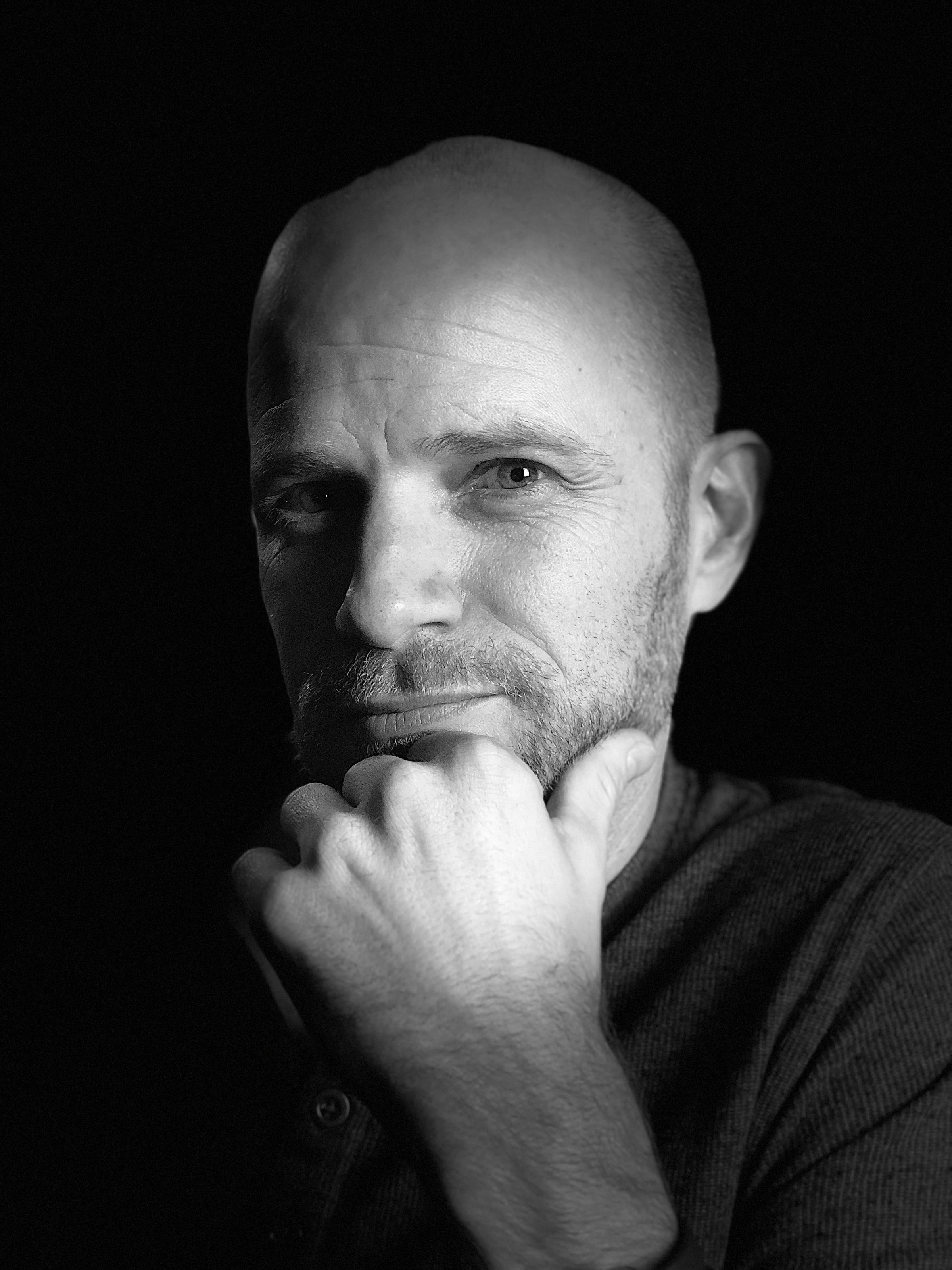 Benjamin Hoyt – Medium