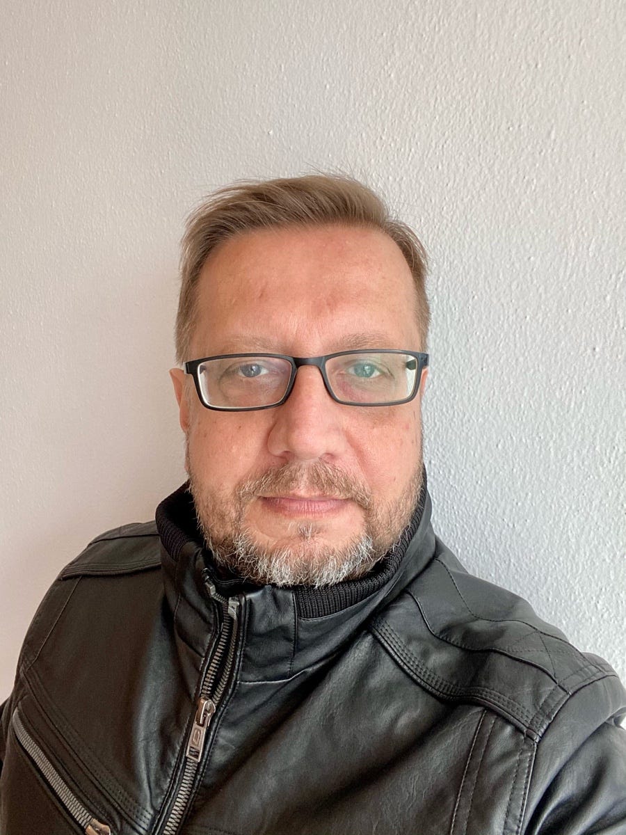 Georgios Papadakis – Medium