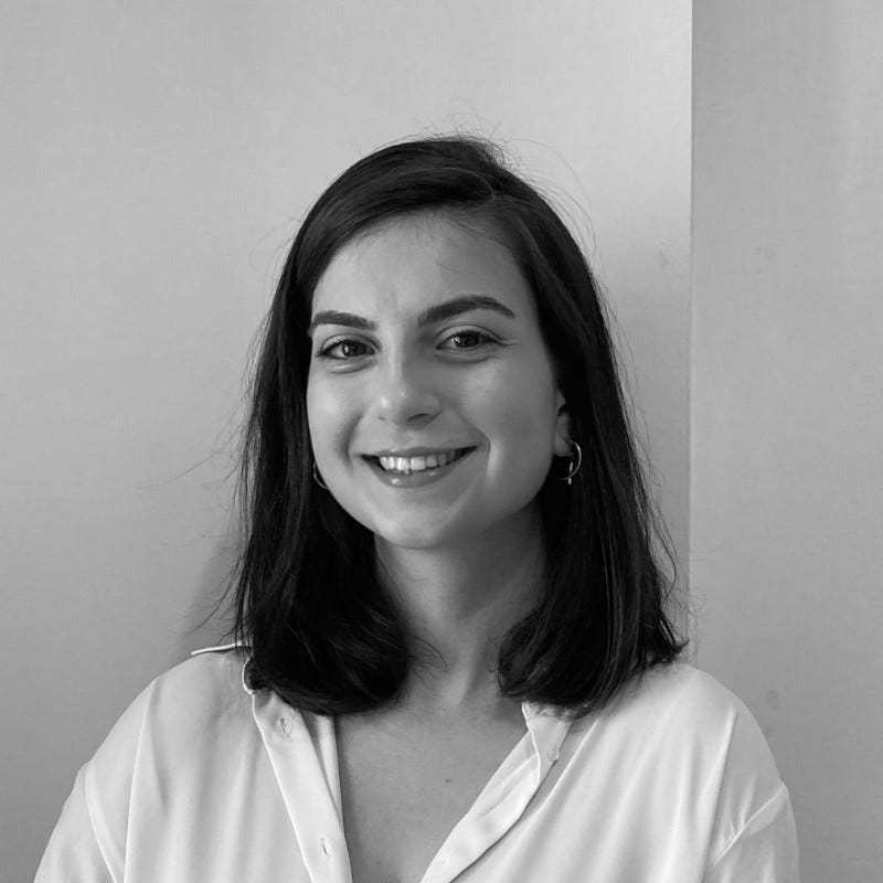 İrem Kalfa – Medium