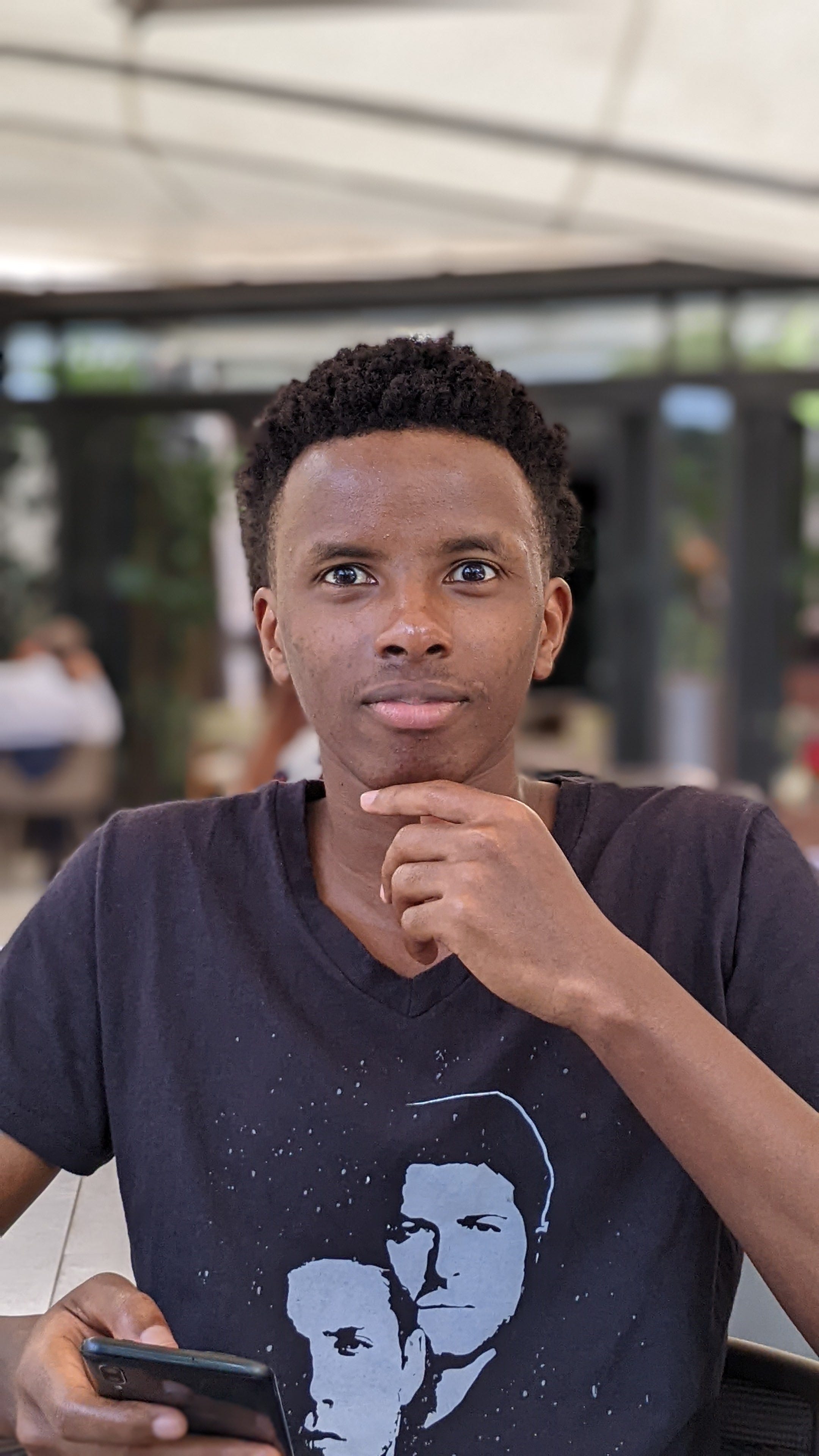 Dennis Kamau – Medium