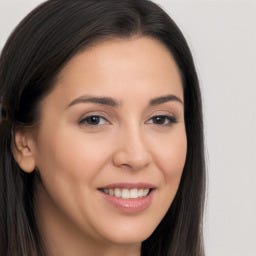 Kristiemayfield – Medium