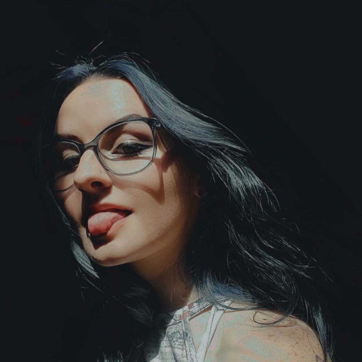 Destiny Lee – Medium