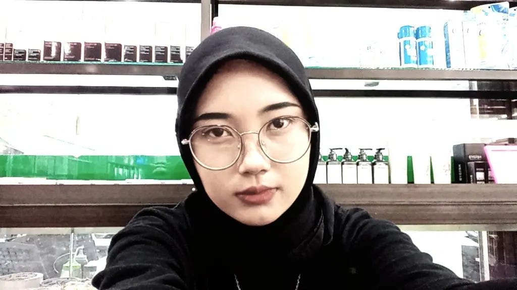 Sri Dianti – Medium