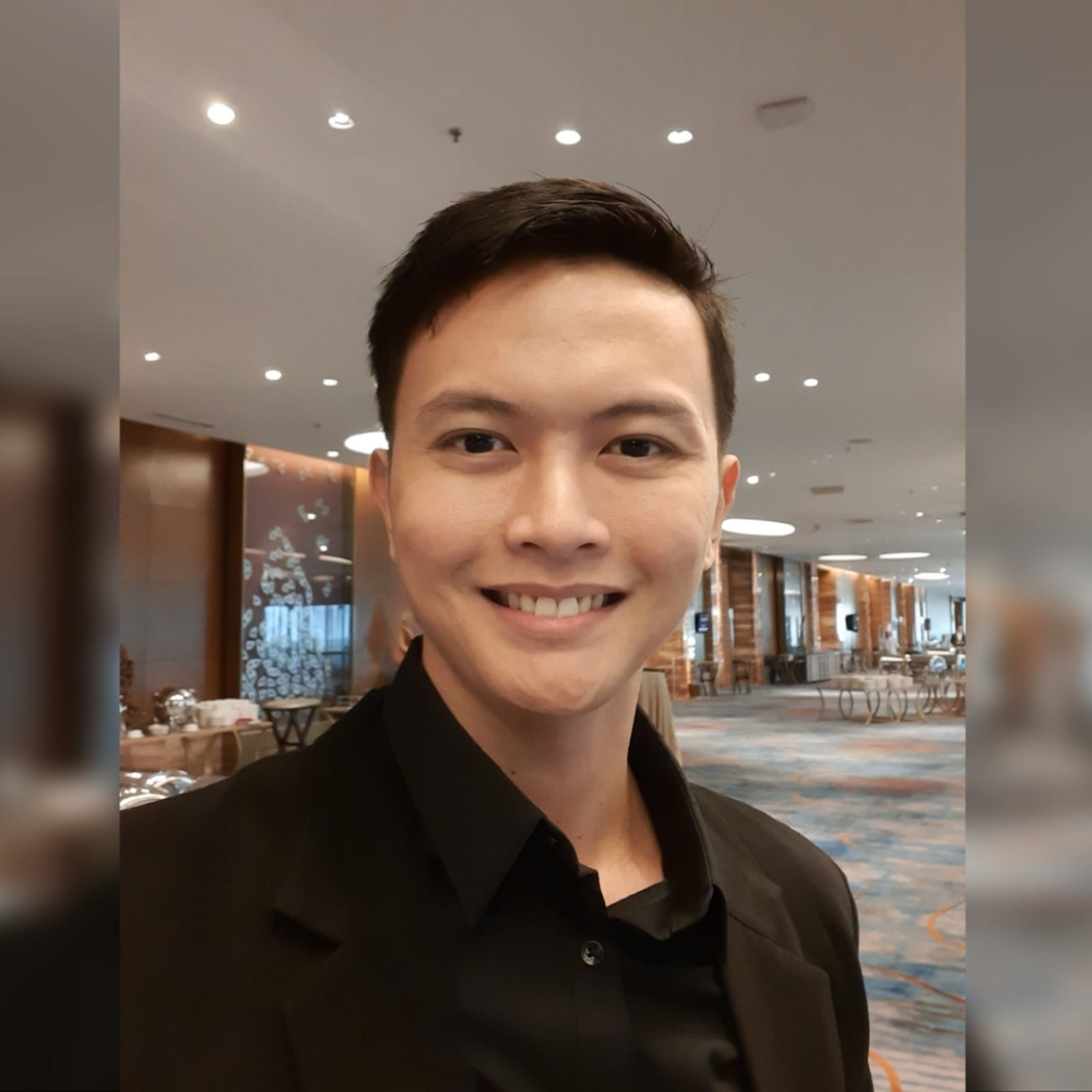 Bernhard A. Alphama – Medium