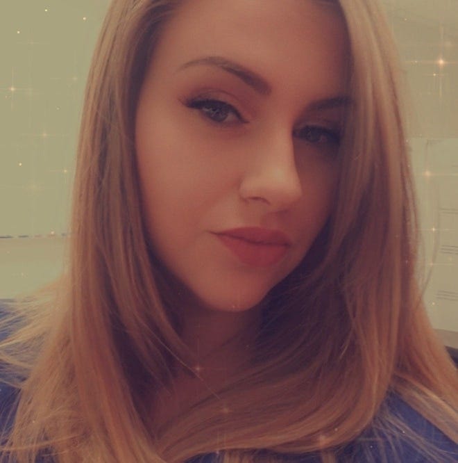 Nicole @ PM Creative – Medium