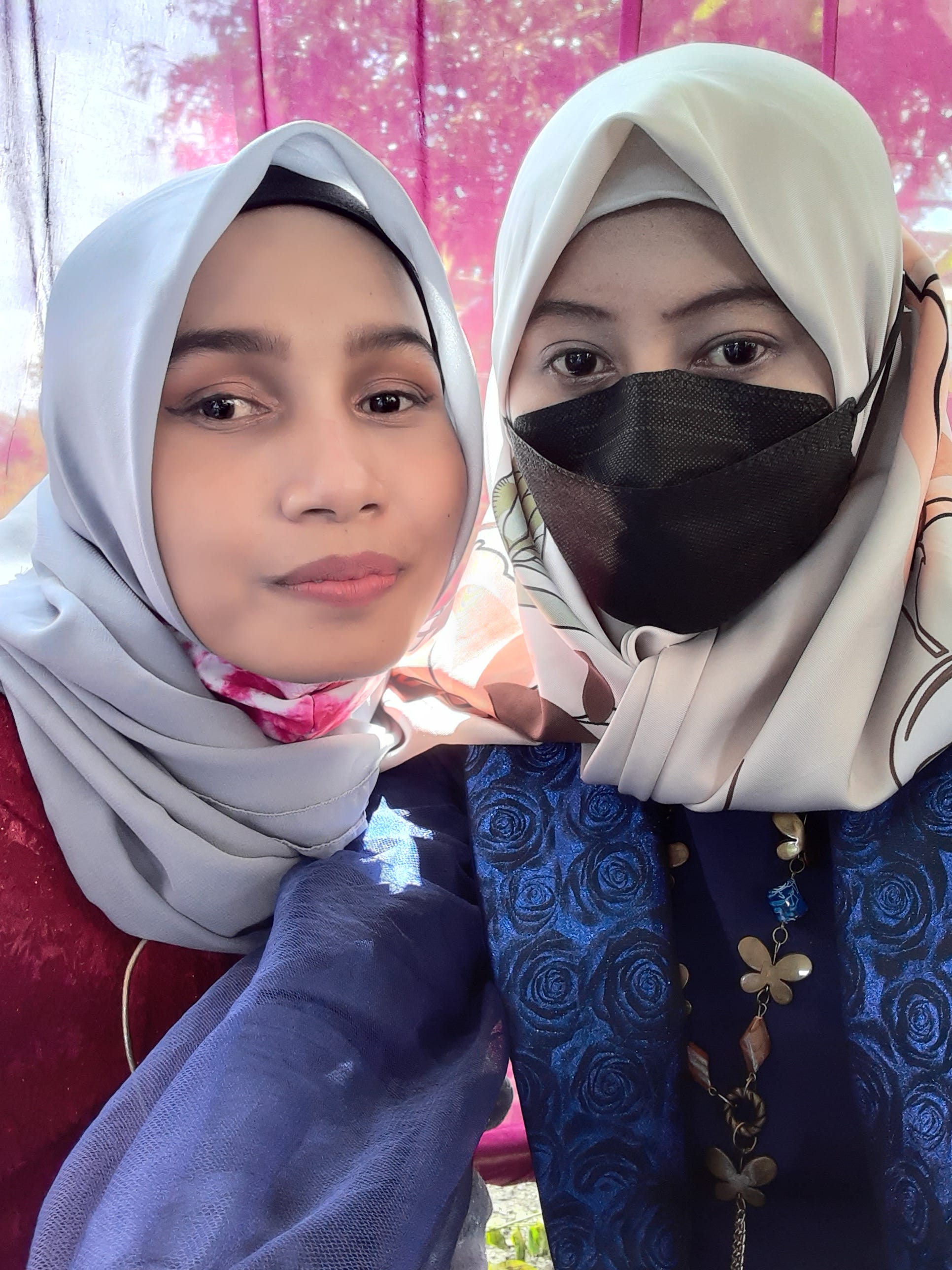 Dwi Yooka – Medium