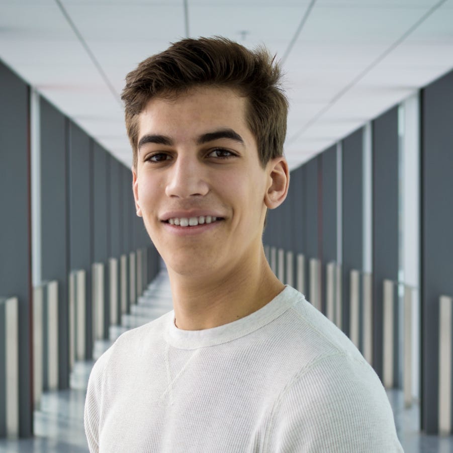 Alex White – Medium