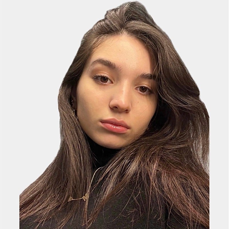 Isabella Yoga – Medium