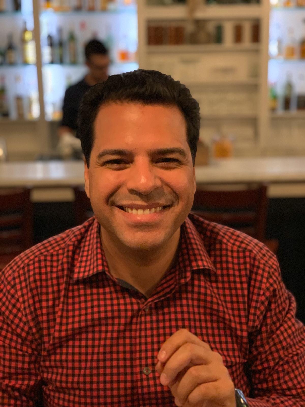 Victor Leal – Medium