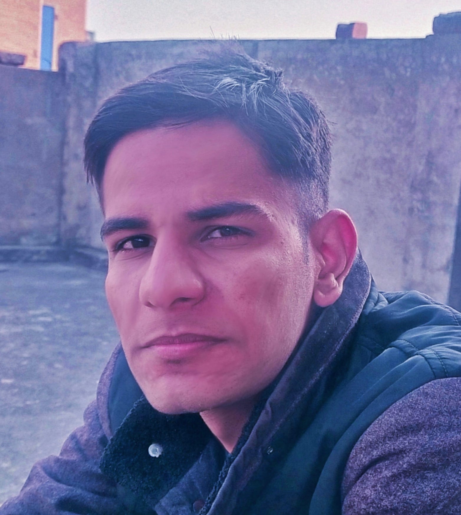 Malik Shiraz – Medium