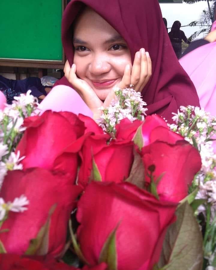 Eva Putri – Medium