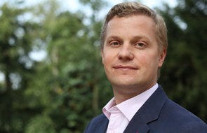 Gavin Holland – Medium