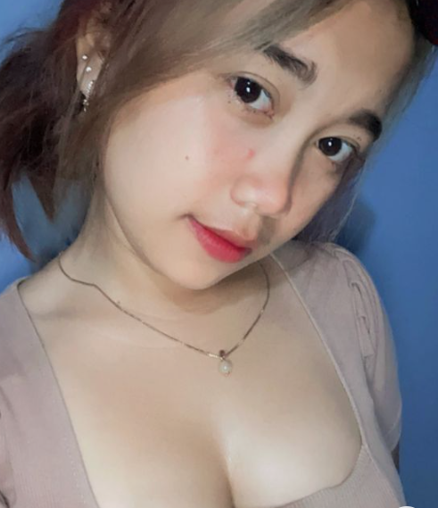 DEWI FRANSISKA – Medium