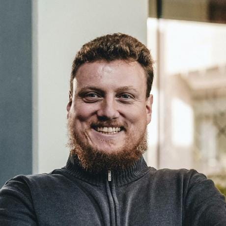 Matej Kokošinek – Medium