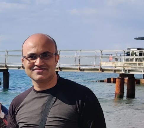 Victor Roberts – Medium