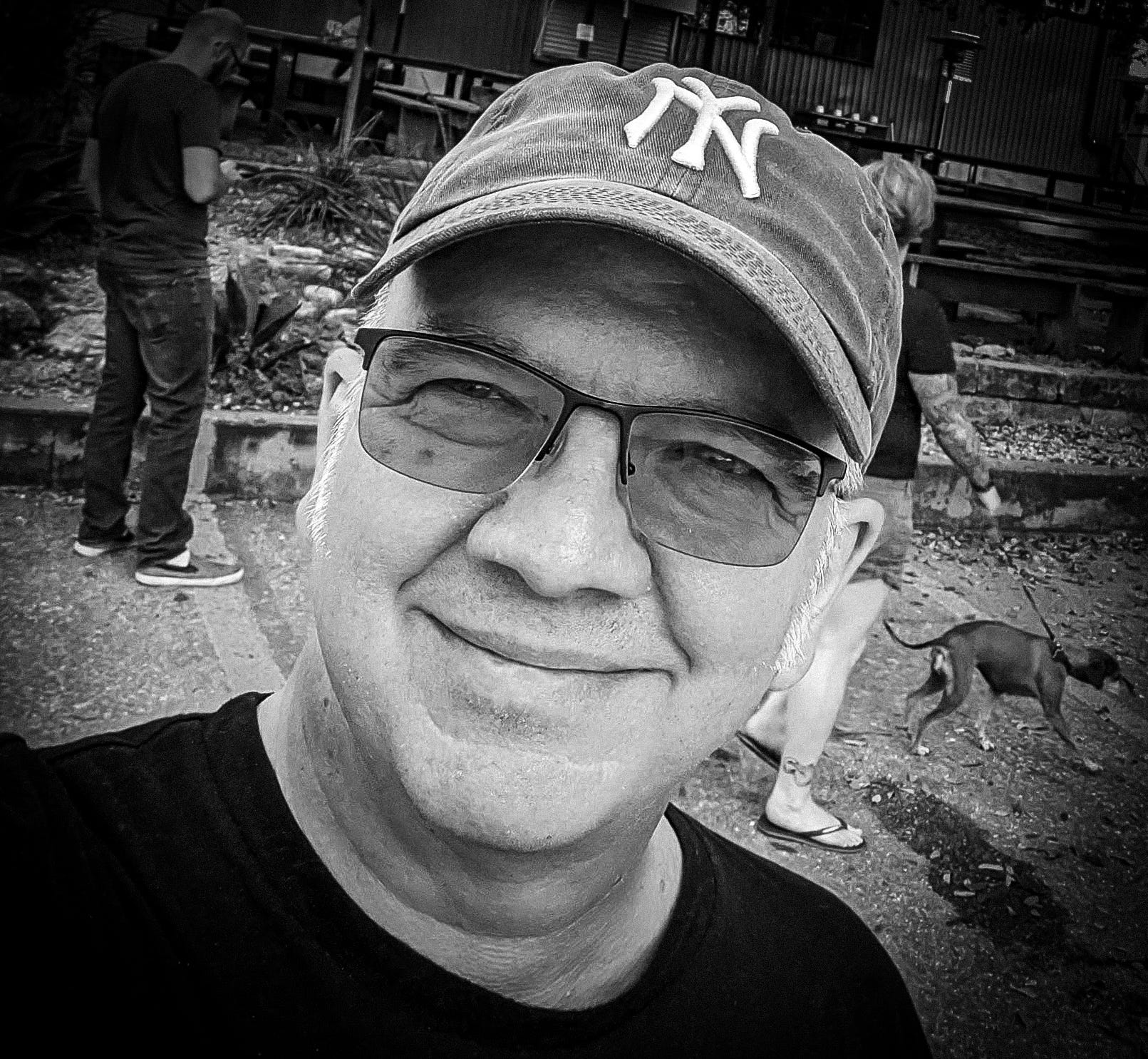 Mike Myles – Medium