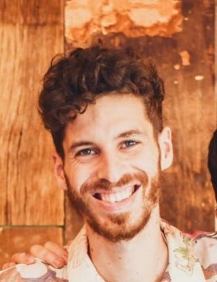 Agmon Tomer – Medium