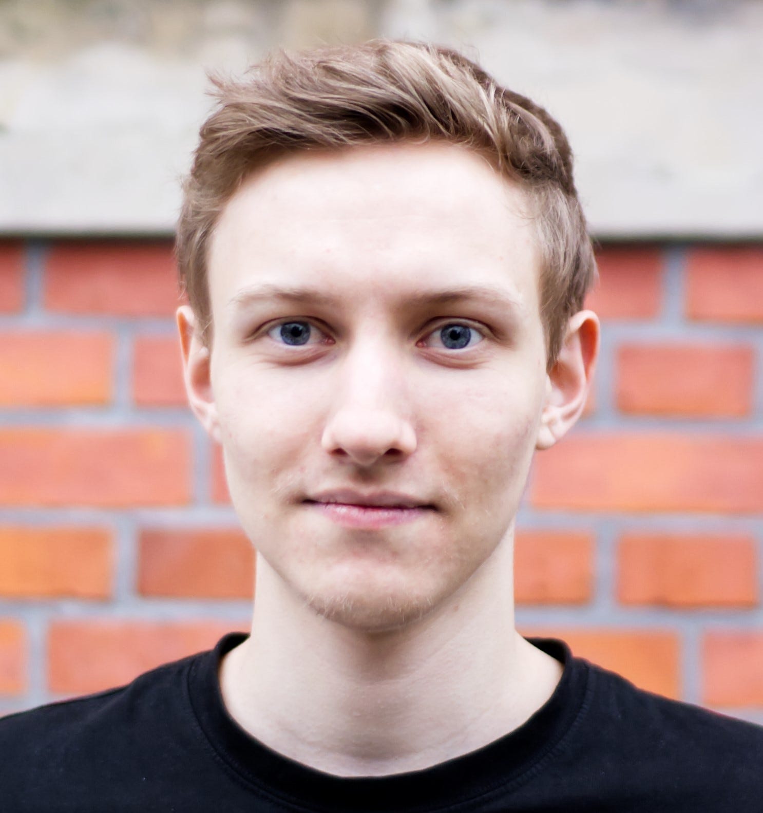 Felix Hundertmark – Medium