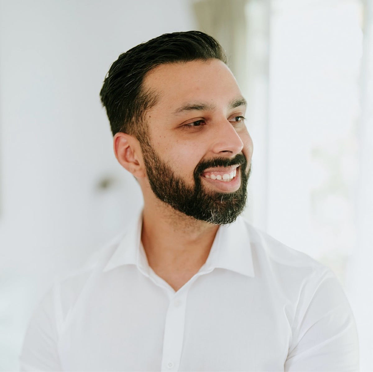 Harry Bawa – Medium