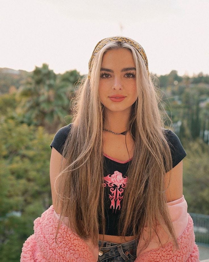 Antella Mishel – Medium