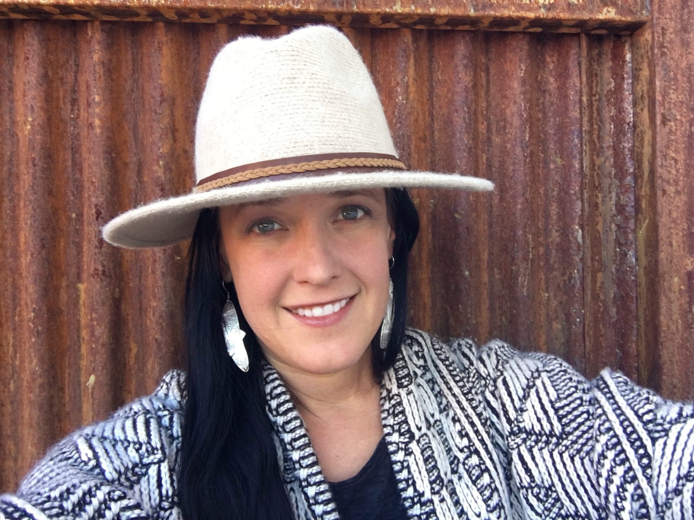 Anne R Trumble – Medium