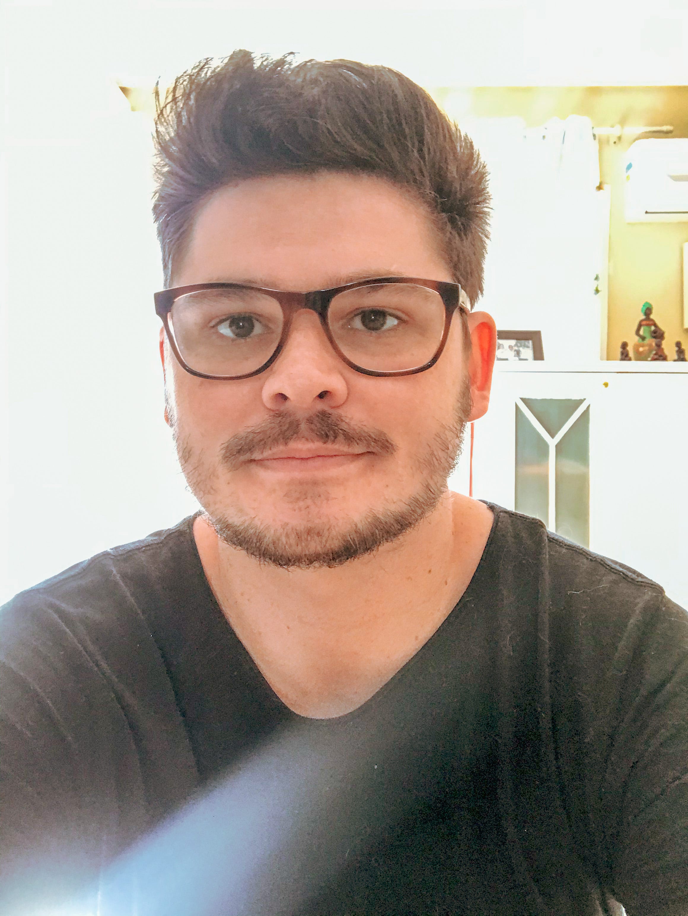 Eduardo Krás Frank – Medium