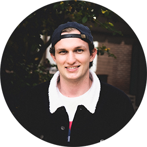 Peter Larsen – Medium