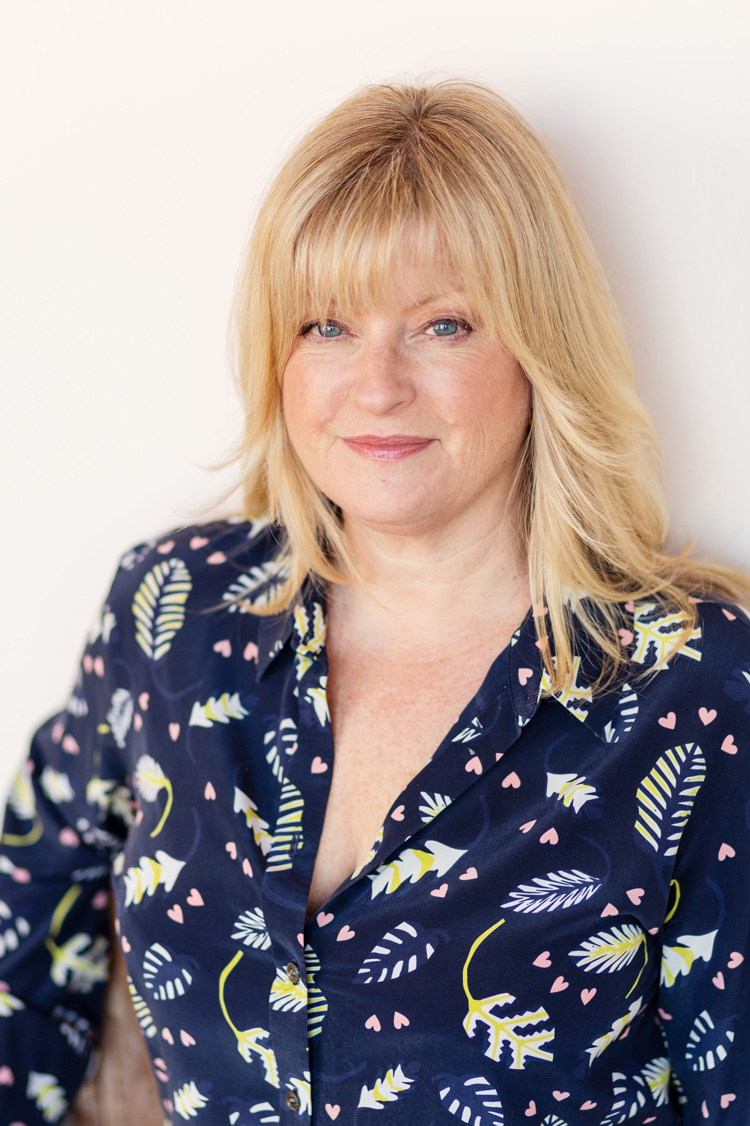 Kelly Samuels – Medium