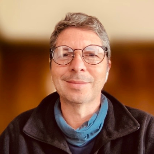 Pablo Acebedo – Medium