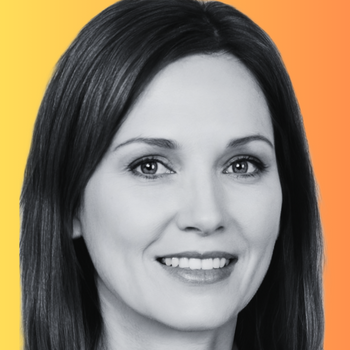 Alexandra Brooks – Medium