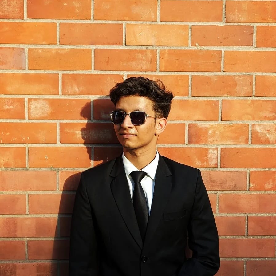 Tanishq Chourishi – Medium