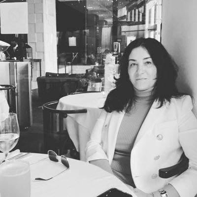 Anna Vladi – Medium