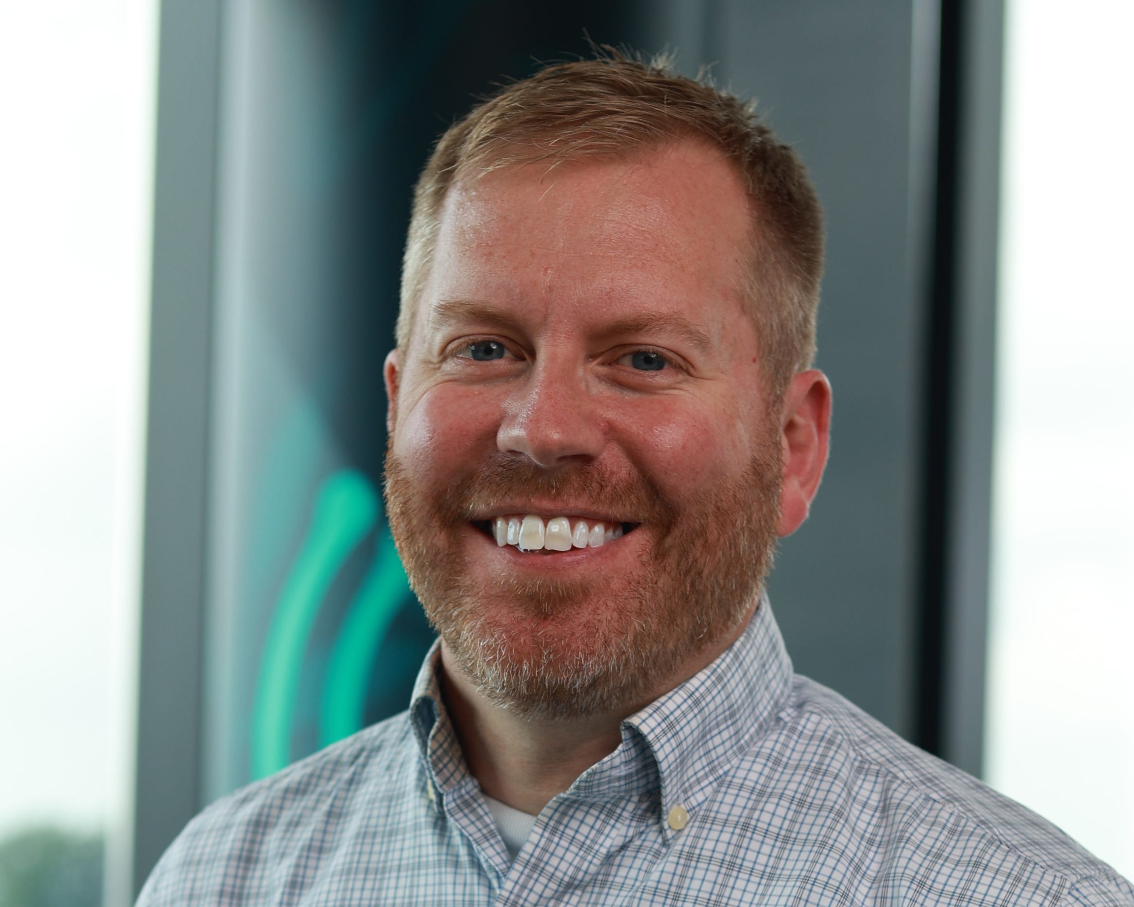 Peter Hewitt – Medium