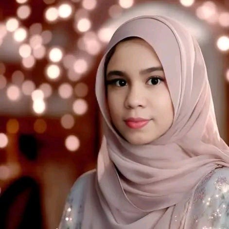 Fatima Refa – Medium