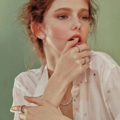 Nelda Phillips – Medium