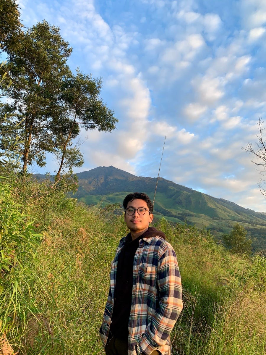 Rafi Ilham – Medium