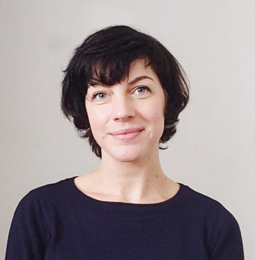 Julia Sevin – Medium