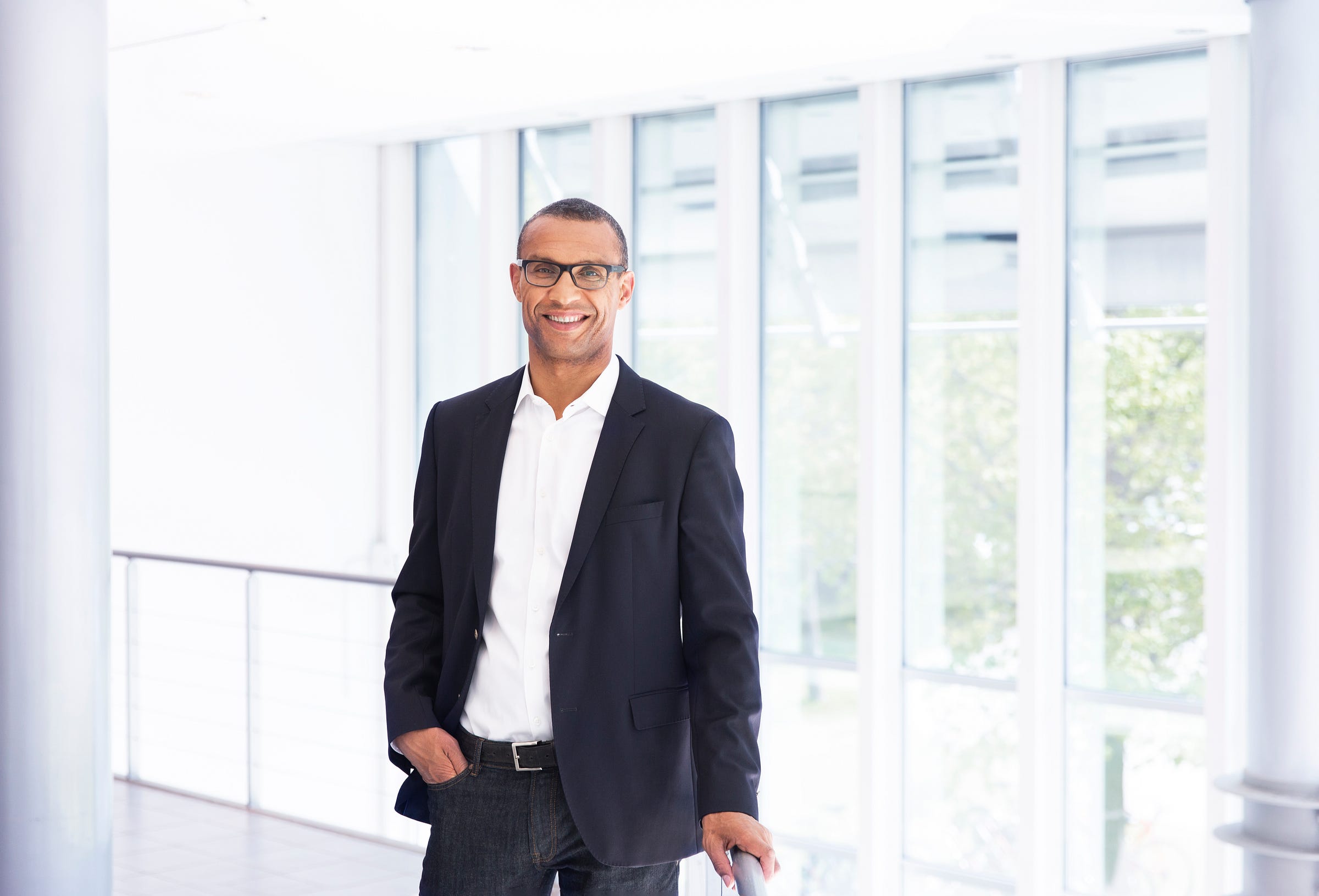 Yves Yemsi – Medium