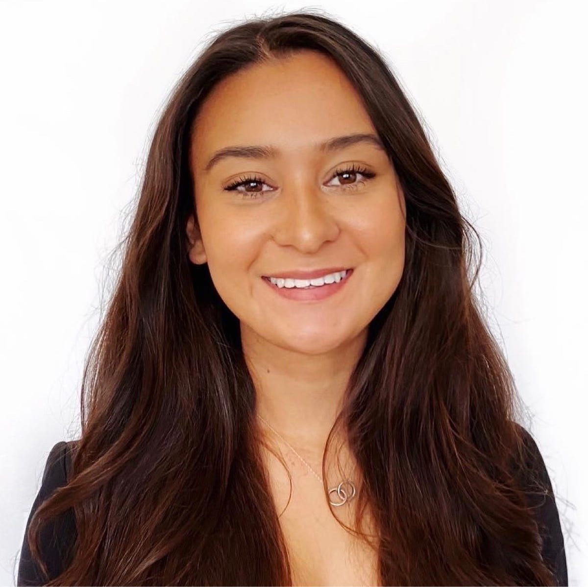 Kristin Woelfel – Medium