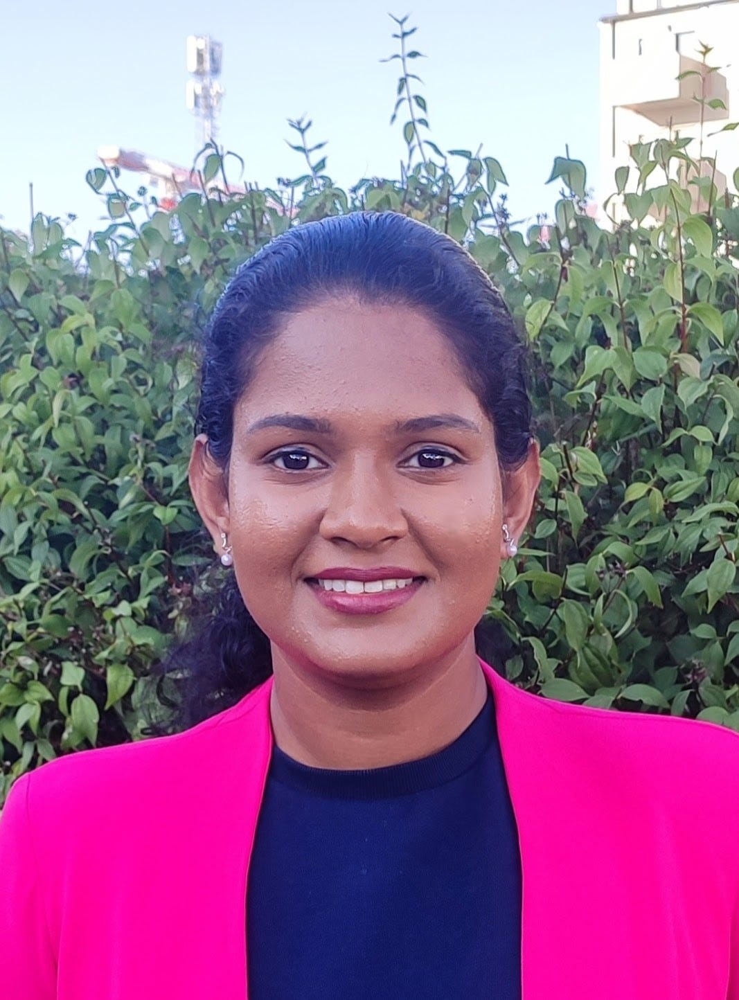 Shehara Wedeha – Medium