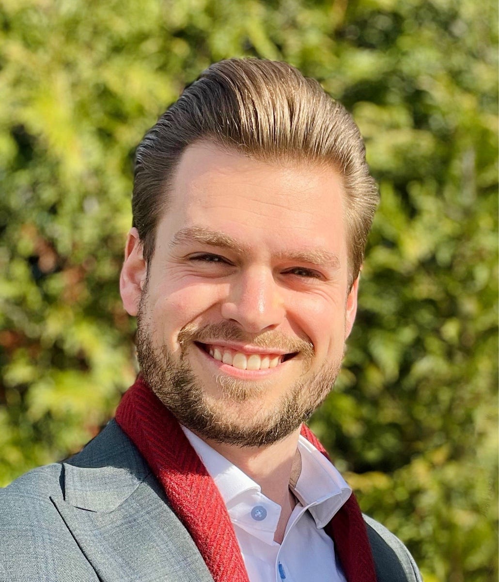 Nathan Holmes – Medium