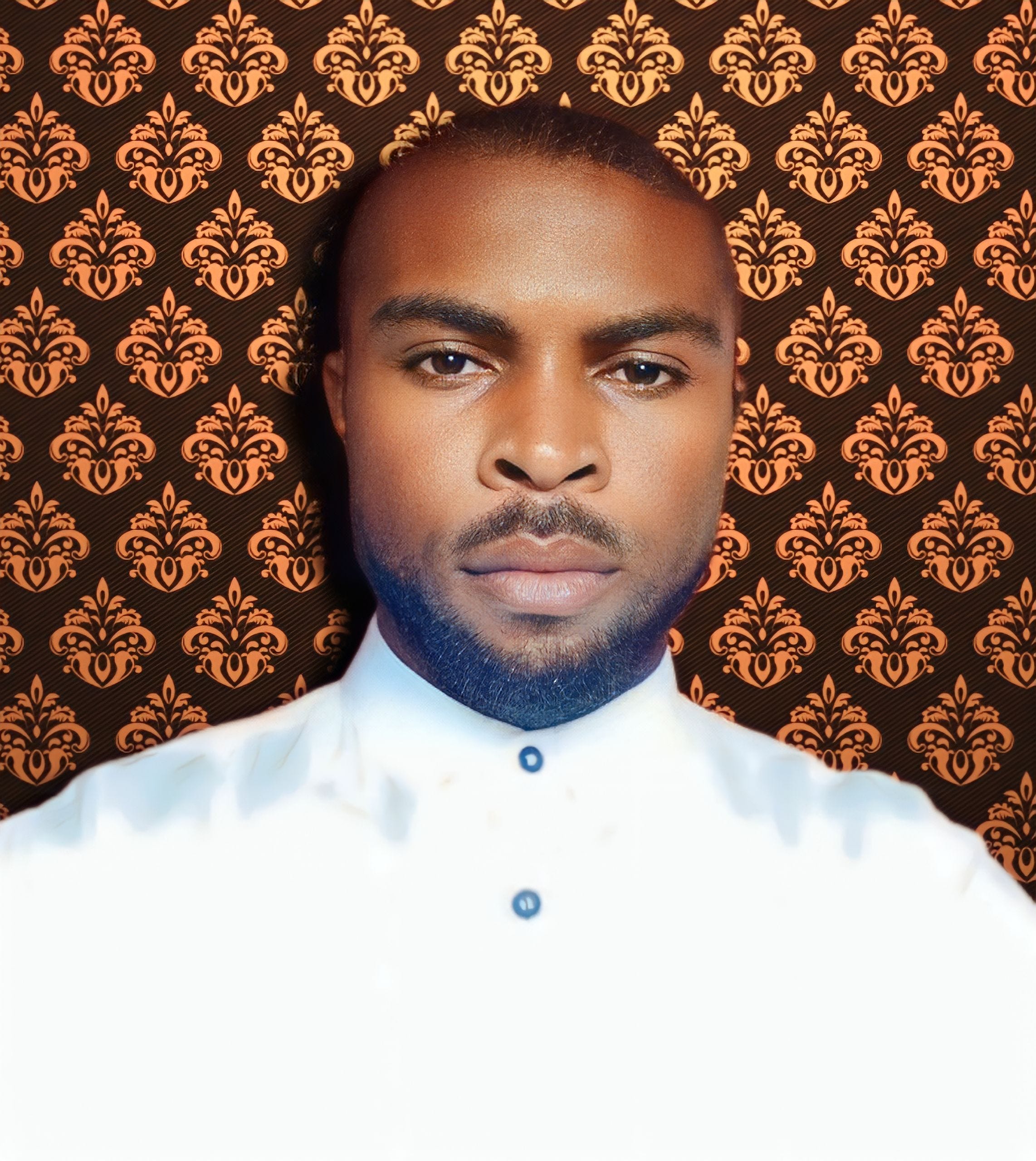 PAL KELLY – Medium