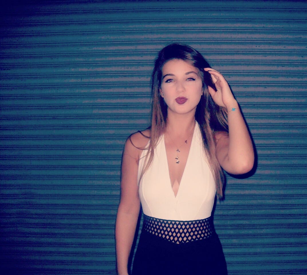 Sanaa Eter – Medium