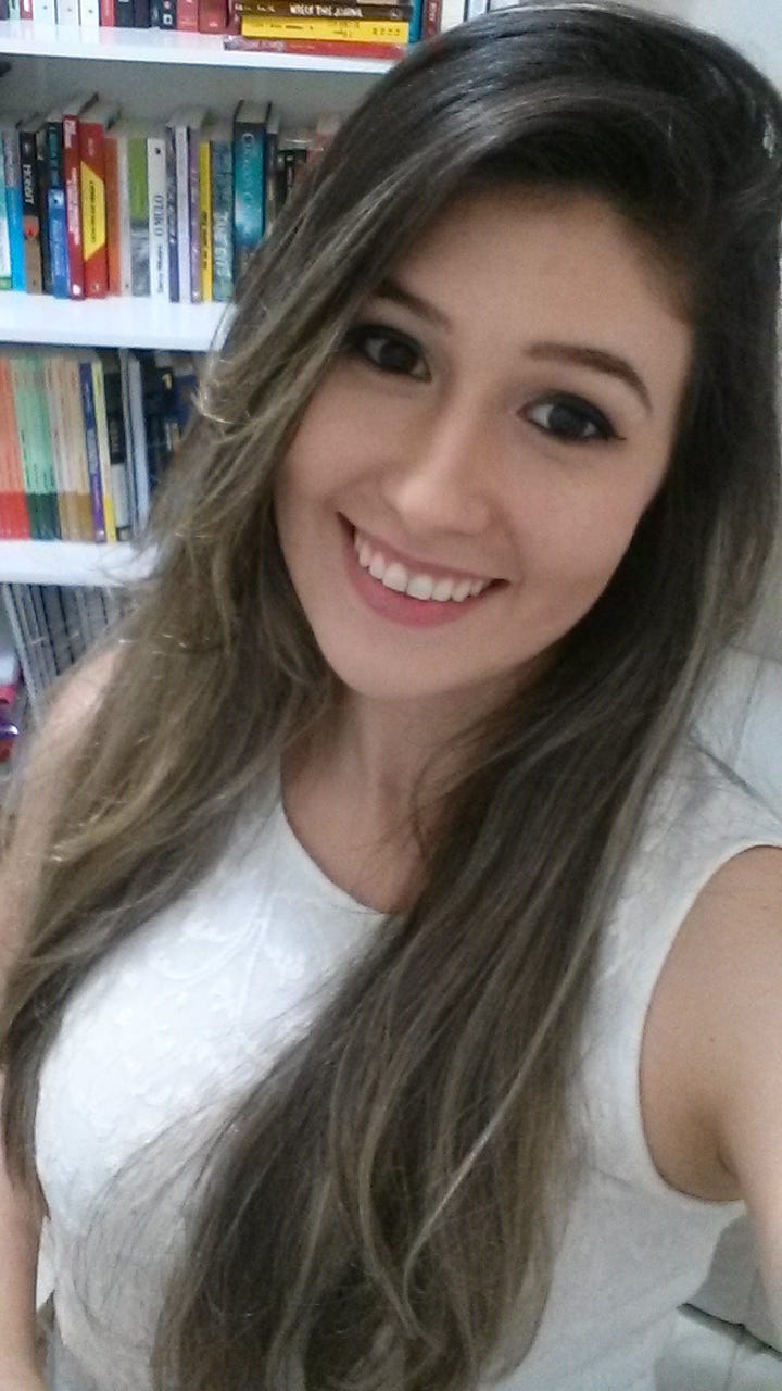 Líbia Masson – Medium