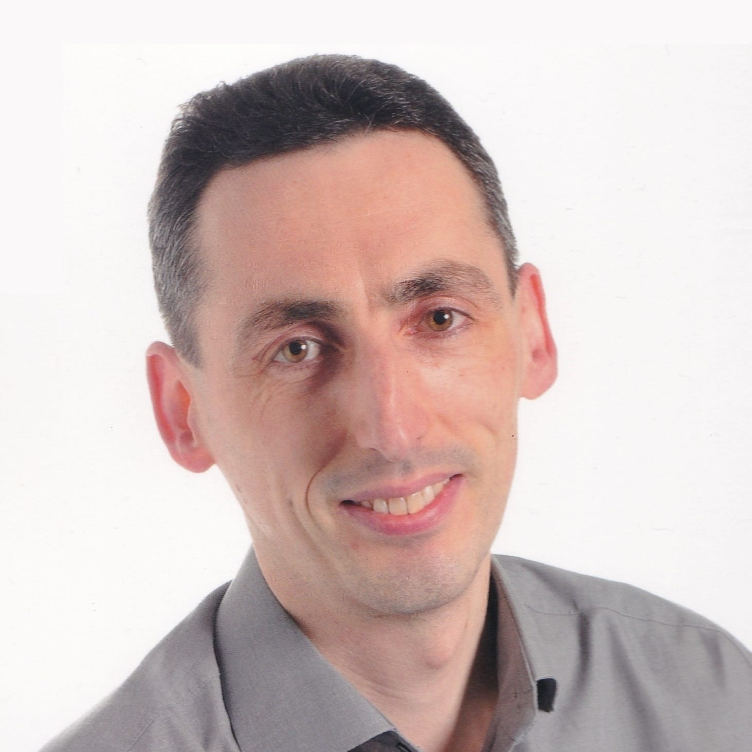 Daniel Woolfson – Medium