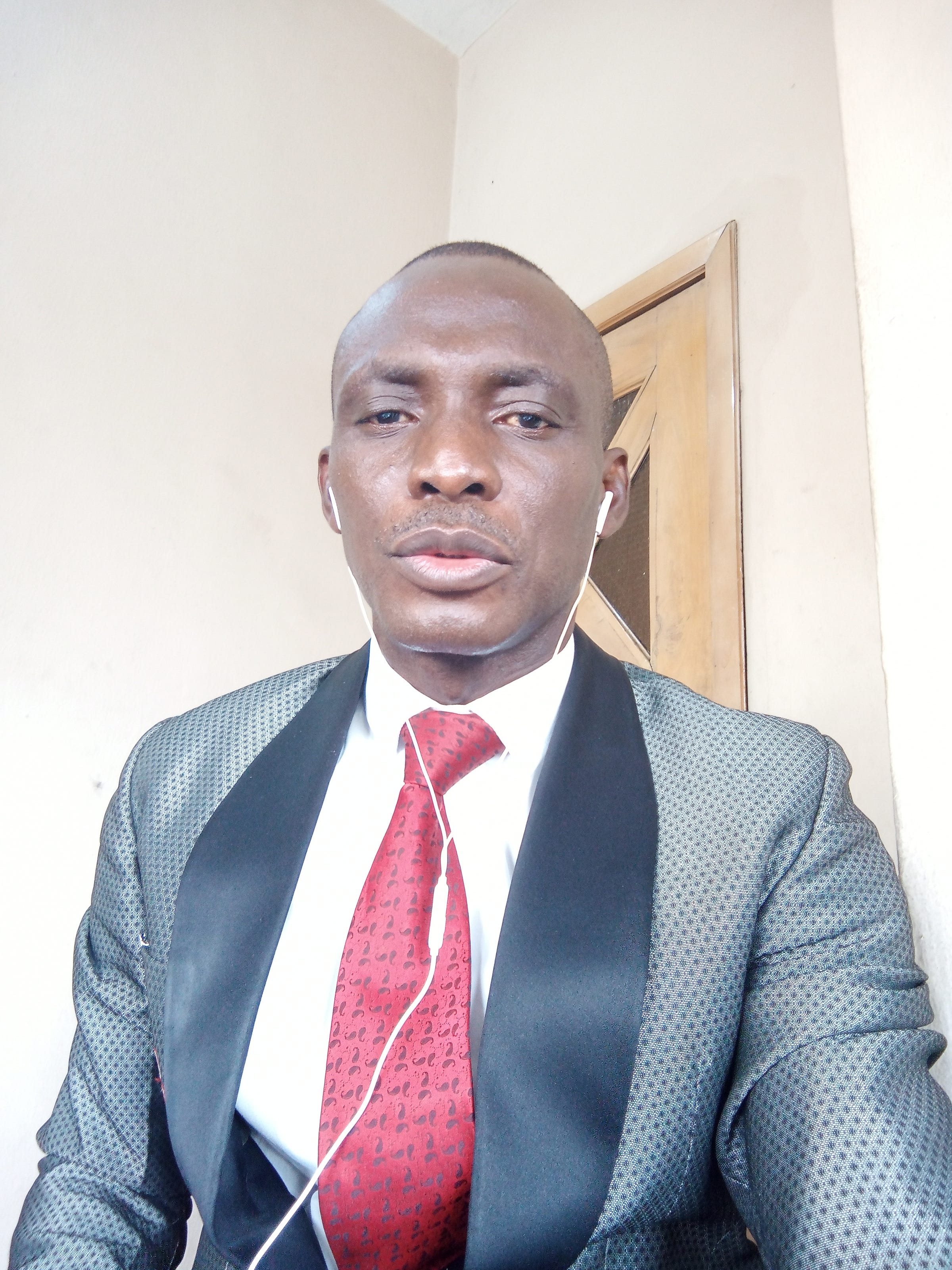 Benjamin Anigo – Medium