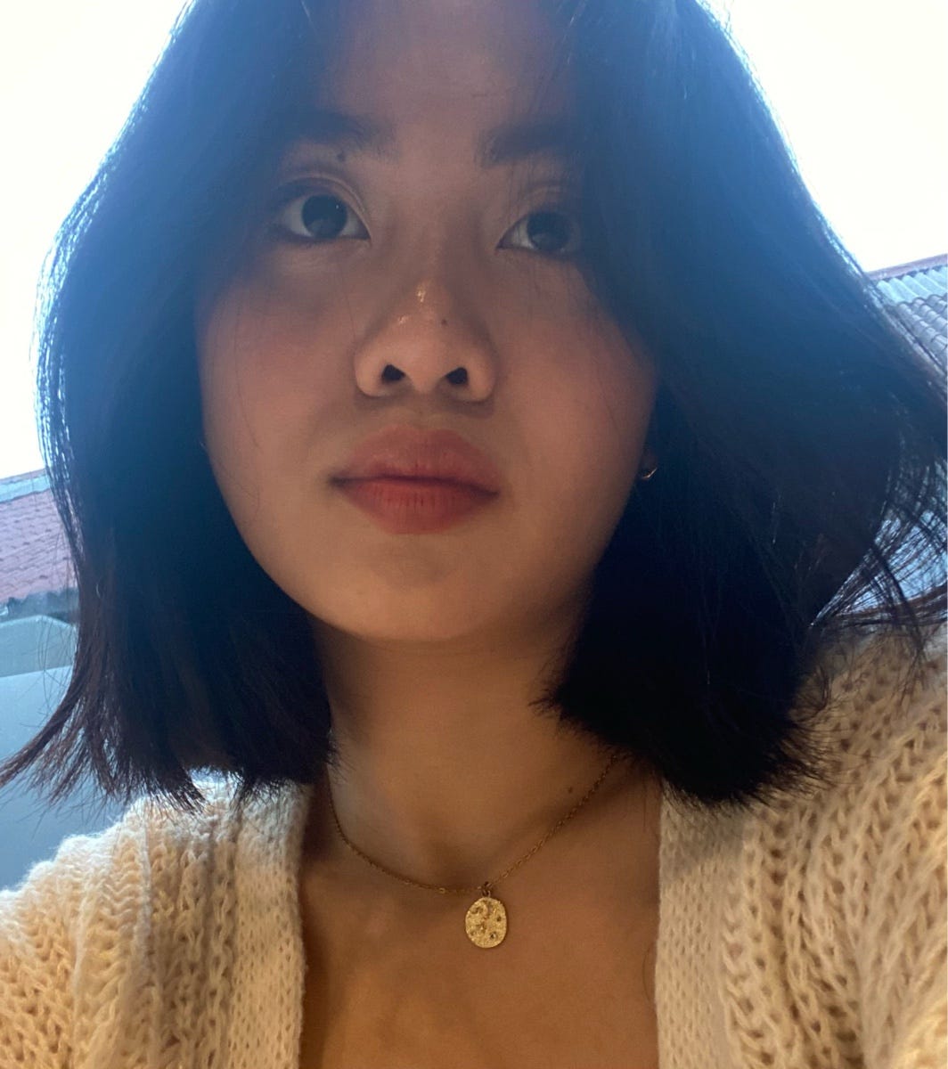 Jullia Moon – Medium